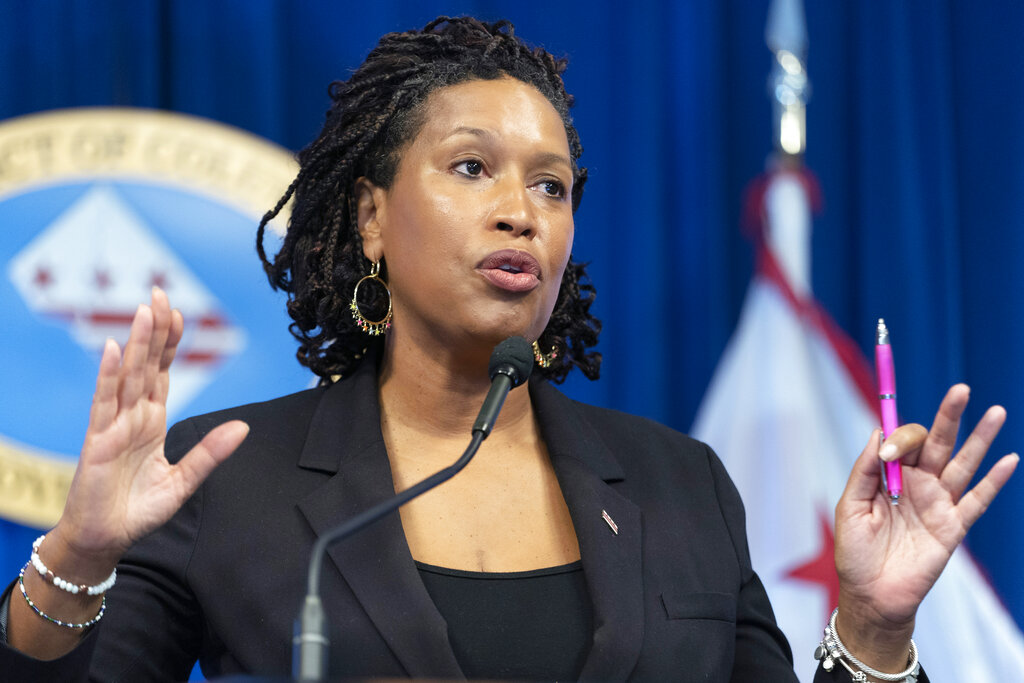Bowser signs emergency order reinstating teen curfew until DC Council’s ...