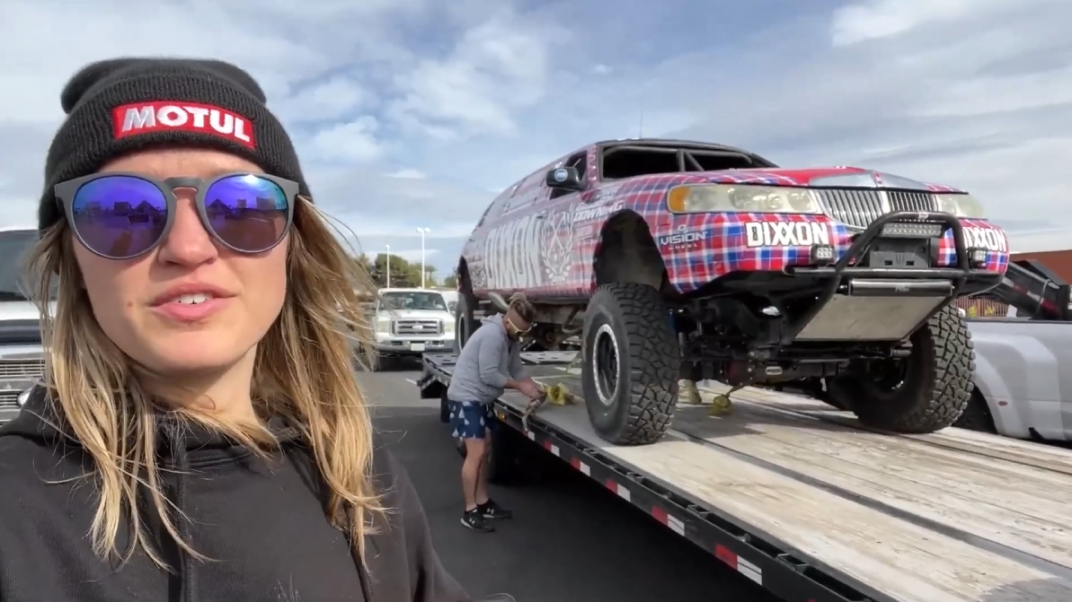 What it looks like to race a limo at the Mint 400