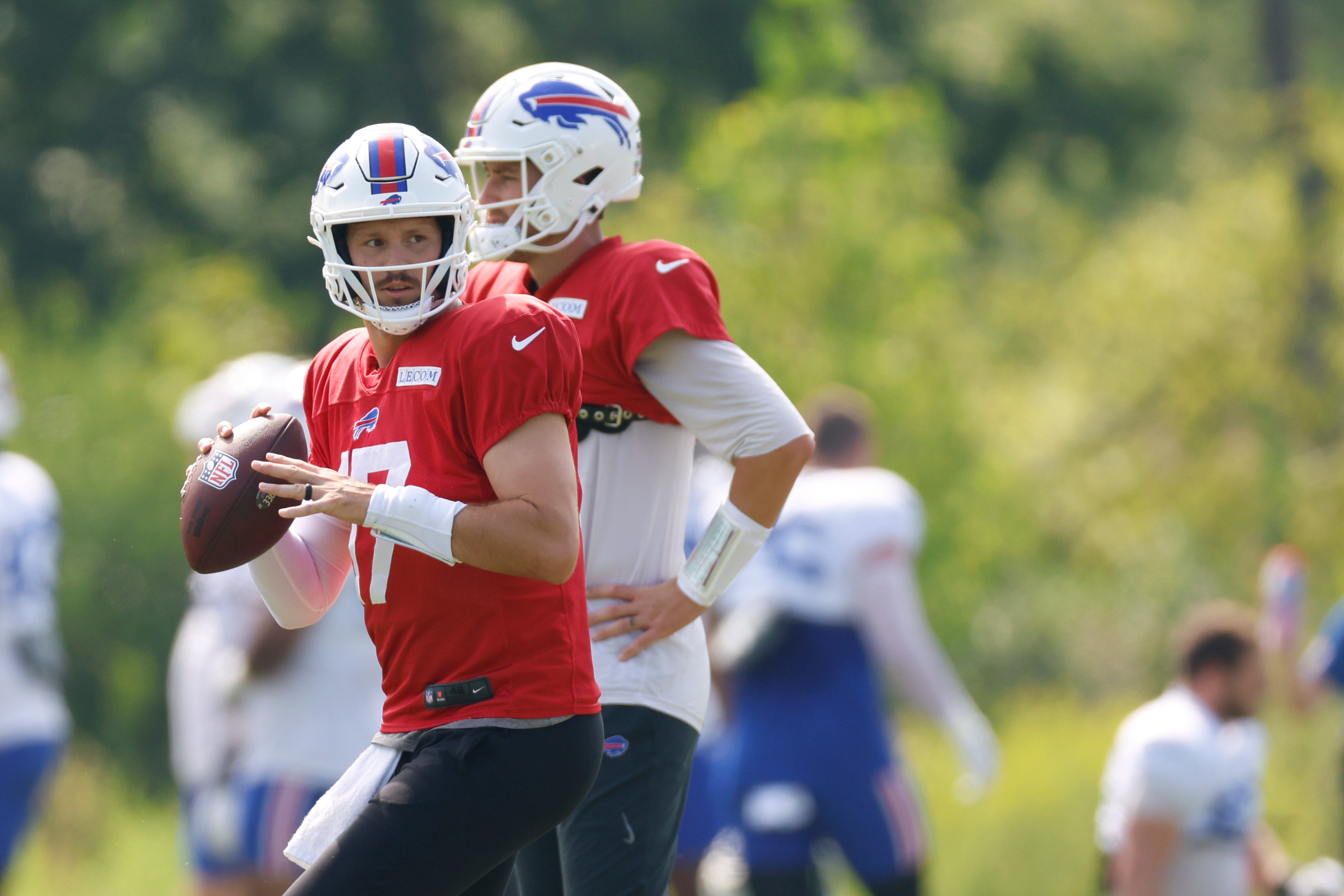 Watch Bills' DJ Moore catching first passes from Josh Allen at OTAs