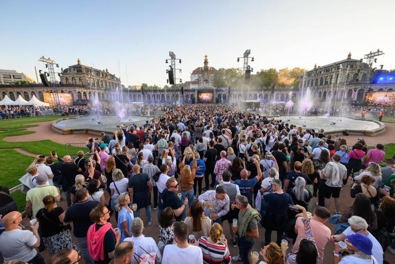 Purple Disco Machine in Dresden: Tausende Fans strömen in den Zwinger