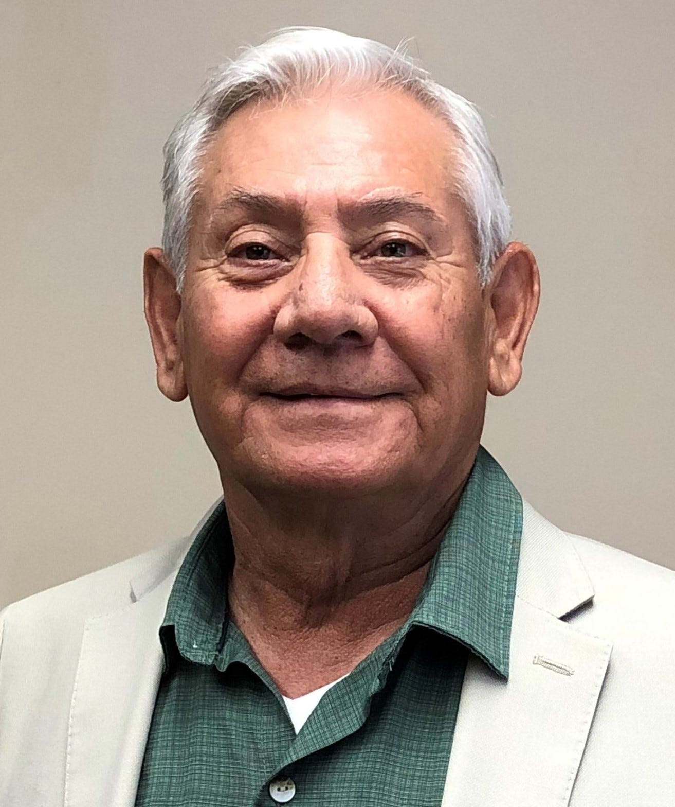 Bill Enriquez retires from AISD board after decades of advocating