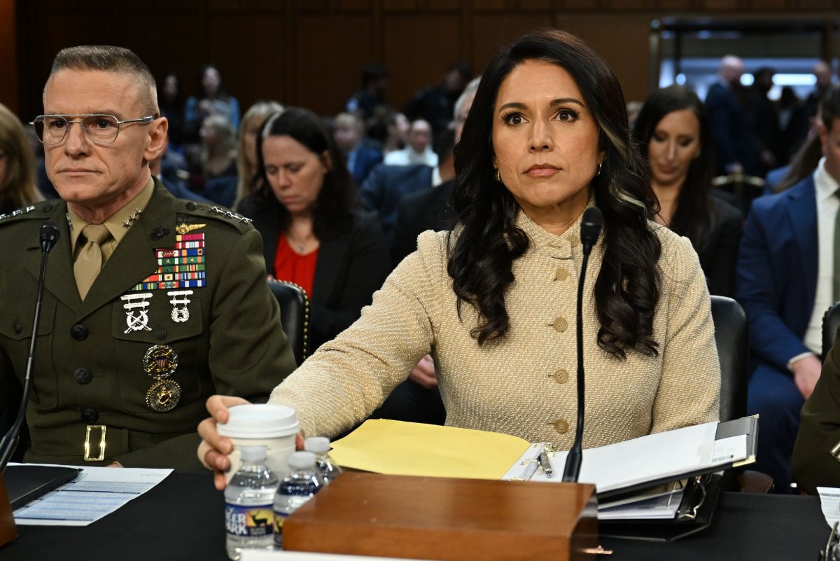 Tulsi Gabbard resigns as intelligence chief after husband's cancer ...