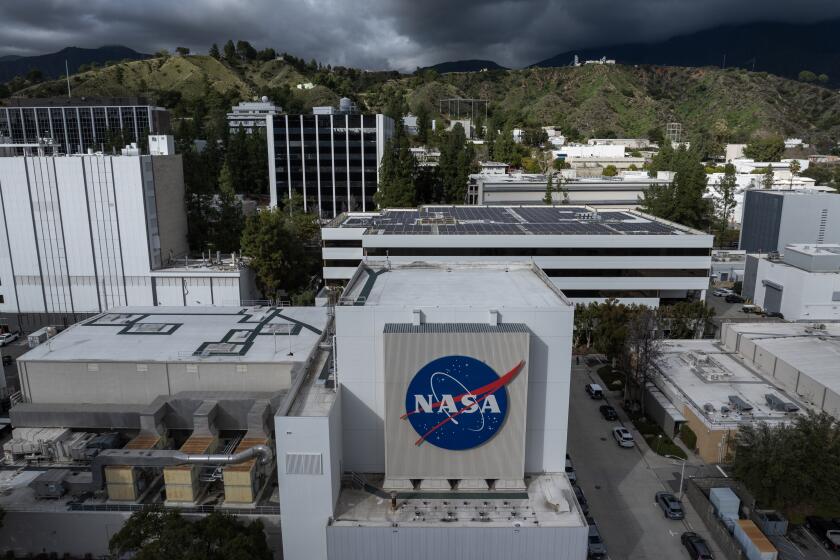 Competition to run JPL comes at fraught moment of federal budget cuts ...