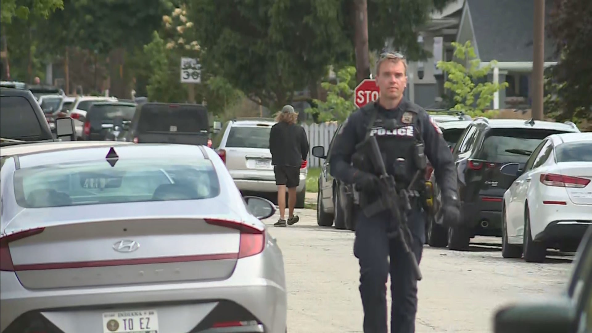 Indianapolis police chase ends in arrest of 1 adult and 1 juvenile; 4 ...