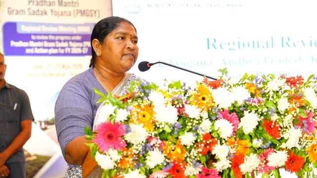 Seethakka seeks more PMGSY funds from Centre for Telangana roads
