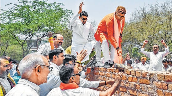 BJP MLA razes structure in Pitampura, says site of 'illegal madrasa'