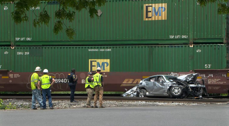 Railroad crossing safety in focus after fatal crashes near Jefferson ...