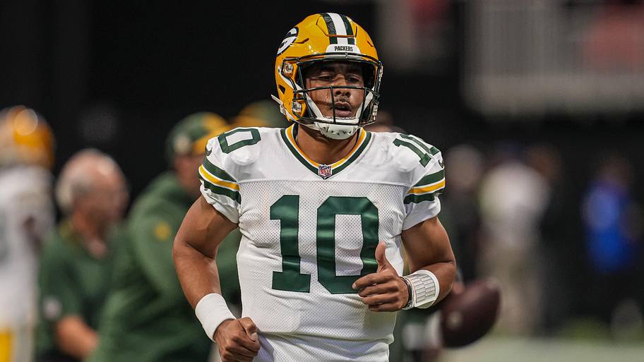 NFL insider defends Jordan Love against growing pressure