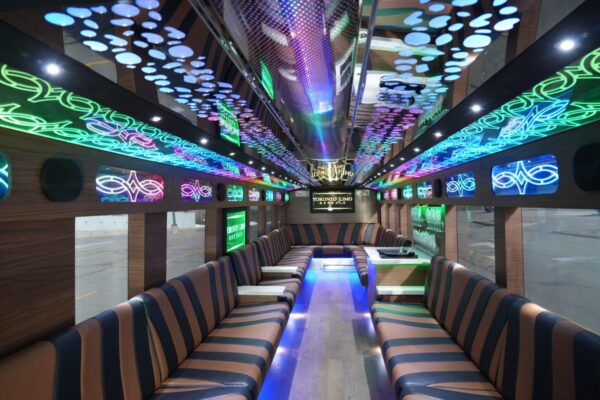 Makes Party Bus Toronto Services Ideal for Special Occasions