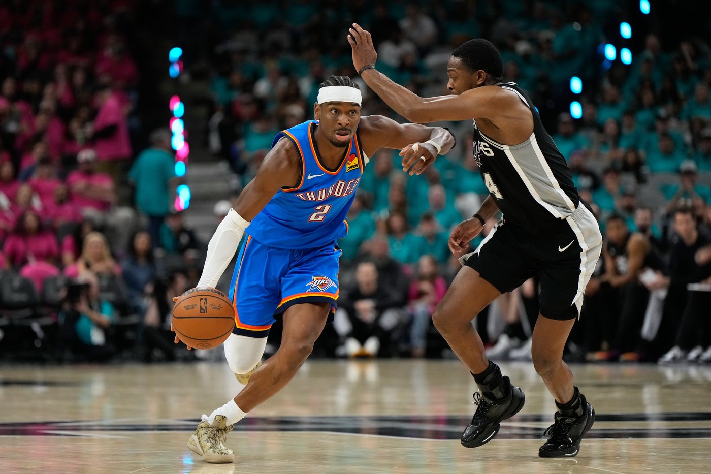 Gilgeous-Alexander, bench propel Thunder past Spurs 123-108 for 2-1 ...