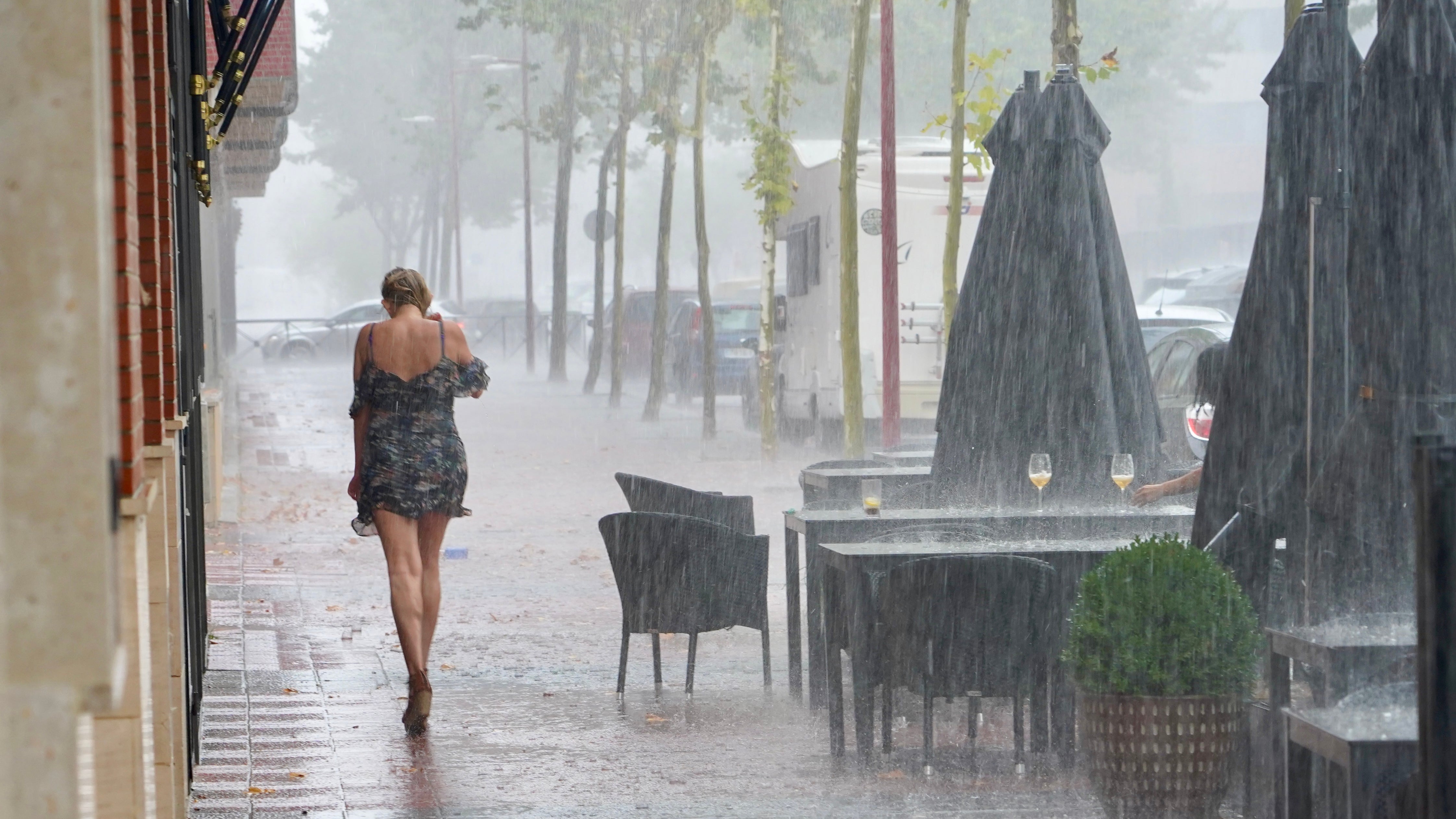 La AEMET alerta de riesgo inminente de tormentas secas con rayos ...