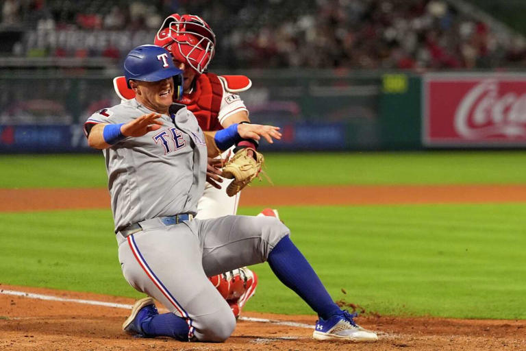Answers escape Jacob deGrom as hitters continue to punish Ranger ace's ...