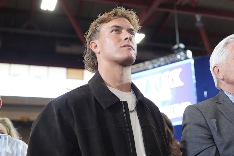 Jaxson Dart introduces Trump at New York rally