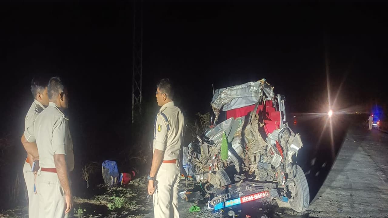 Karnataka: 5 killed as vehicle hits lorry; 7 dead in earlier mishap