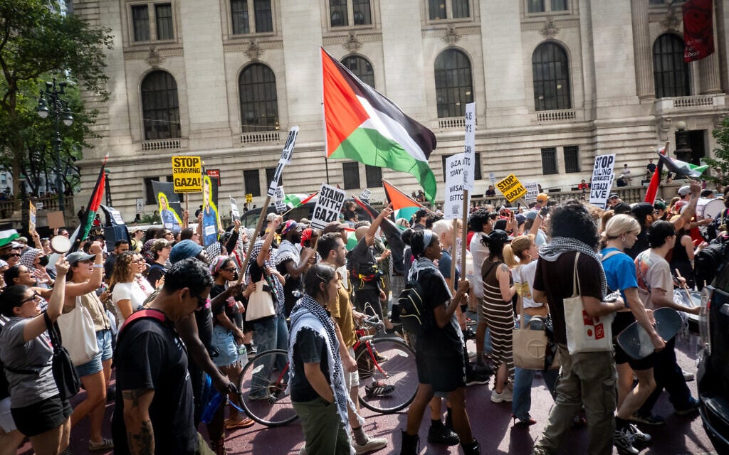Three-quarters of Democrats oppose aid to Israel, poll finds