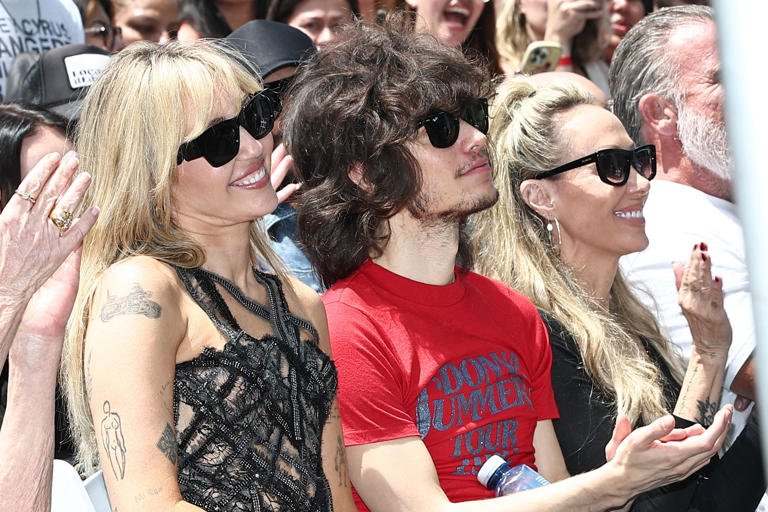 Miley Cyrus’ mom, Tish, hints singer secretly married fiancé Maxx Morando