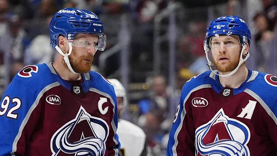Avalanche doomed by two 3rd-period mistakes in Game 2 loss to Golden ...