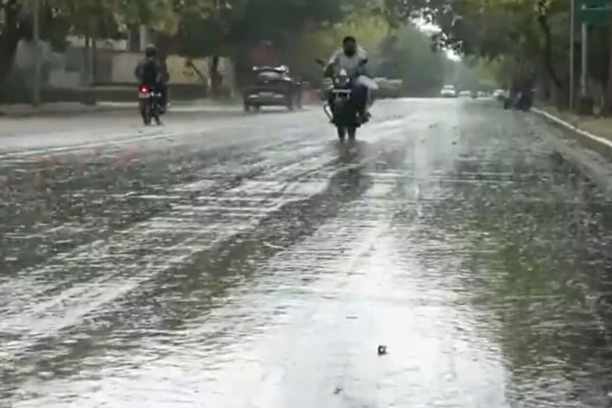 Rain, cool winds bring temporary relief from scorching heat in Delhi-NCR