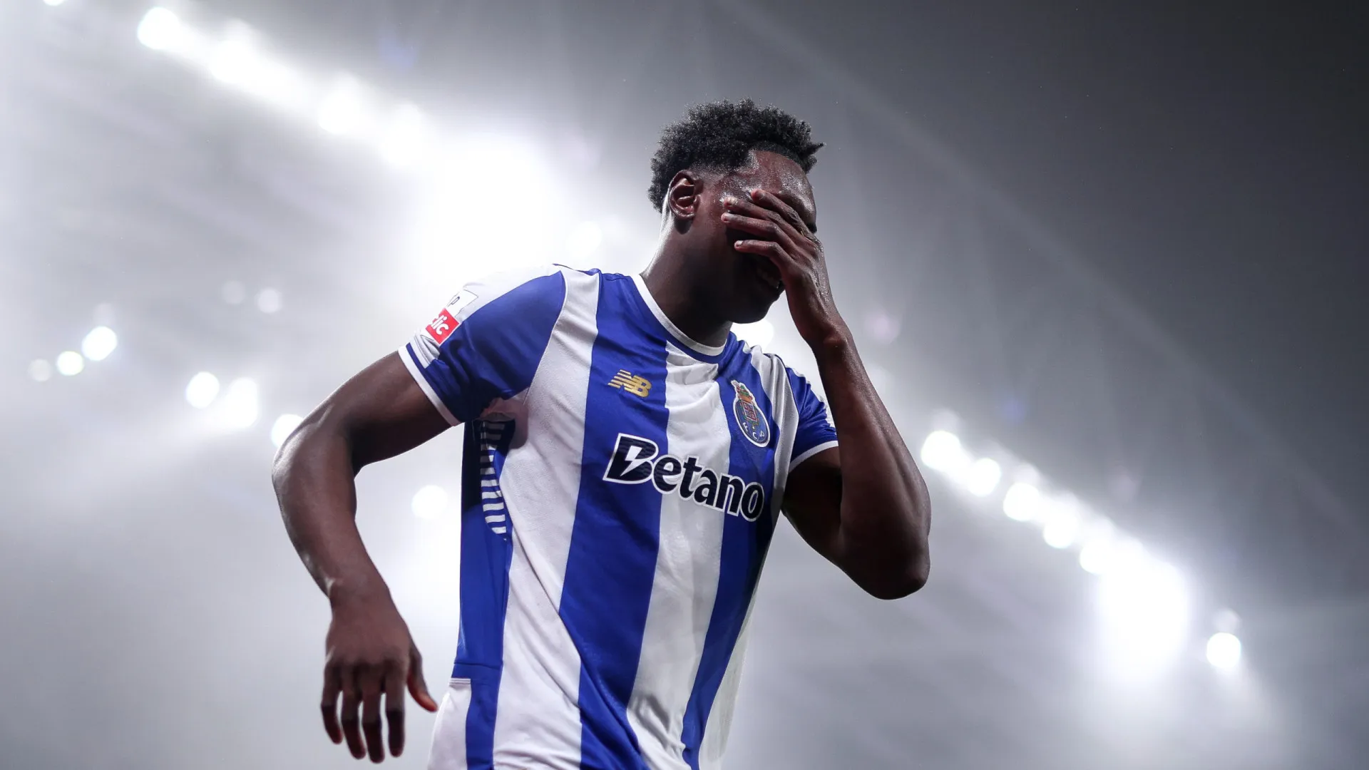 Samu falha o início de 2026/27 e obriga FC Porto a ir ao mercado