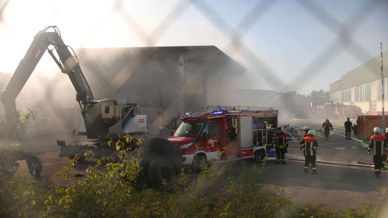Großeinsatz in Feuchtwangen: Dunkle Wolken über der Stadt – Brand in ...