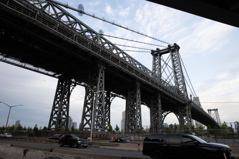 14-year-old killed, another teen critical after Williamsburg Bridge ...