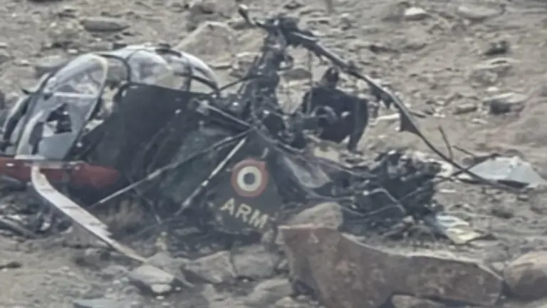Army’s Cheetah helicopter crashes in Ladakh: Major General among three ...