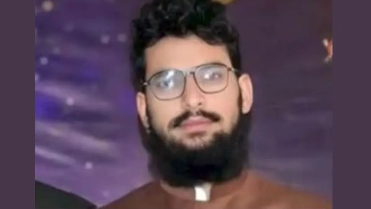 Top Pakistan-based terrorists, armed men attend funeral of Pulwama ...