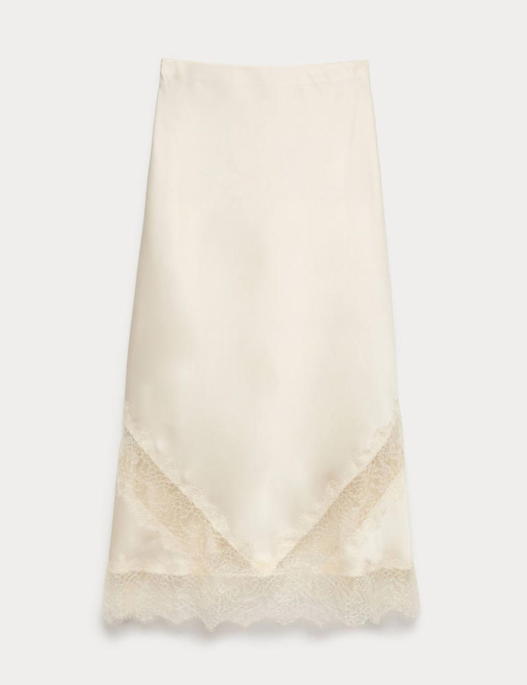 M&S drops the date night skirt of the summer – it's £40, so flattering ...