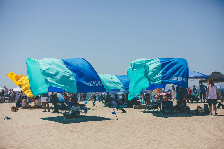 The $255 beach shade dividing America’s coastal towns