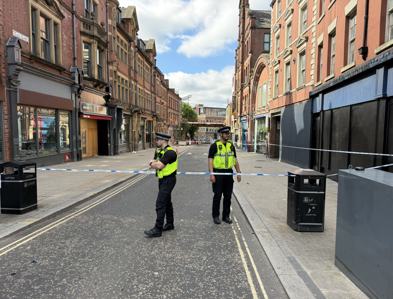 Police cordon off Leeds city centre street - latest updates