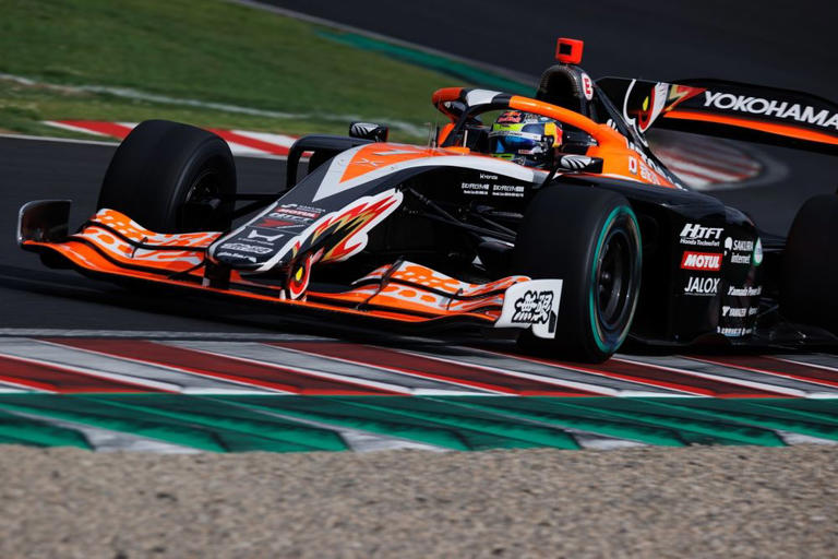 Super Formula Suzuka: Fukuzumi sees off Iwasa for Rookie Racing's first win