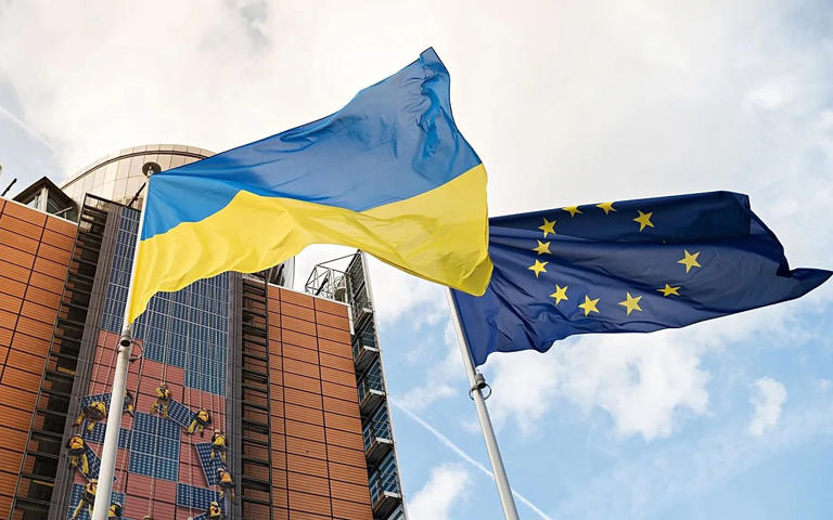Ukraine chốt mua 20 tiêm kích Gripen đời mới, Thụy Điển tặng thêm 16 chiếc