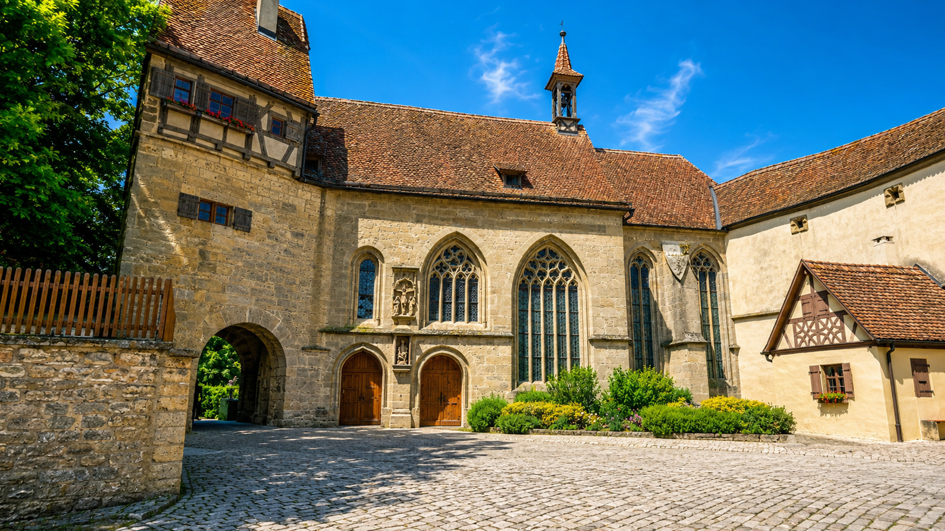 Entdecke die rotgedeckte Schönheit von Rothenburg ob der Tauber (4K)