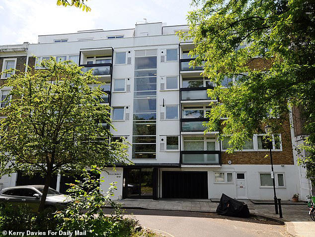 Indian billionaire and Bollywood star wife 'buy Notting Hill flats to ...