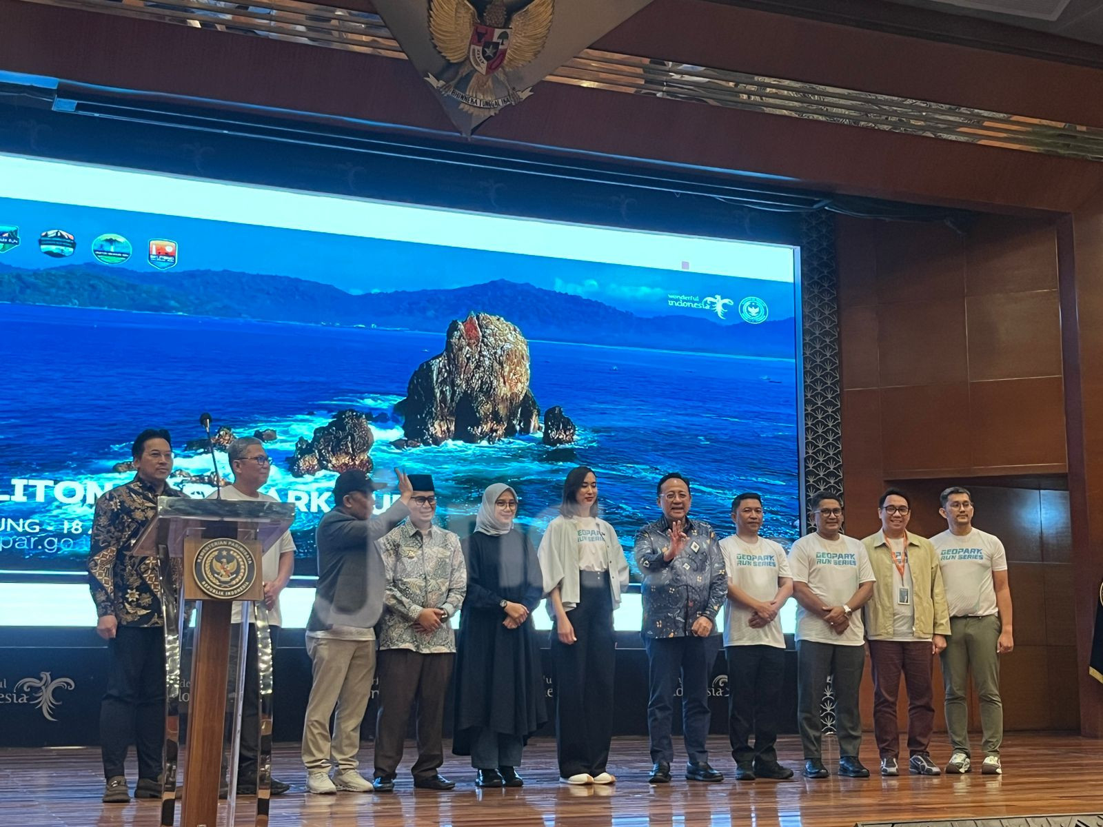 Dorong sports tourism, Kemenpar dukung Geopark Run Series 2026-2027 ...