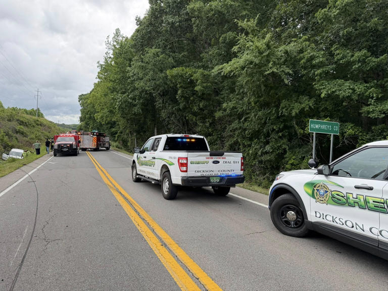 Five injured in crash at Dickson-Humphreys County line