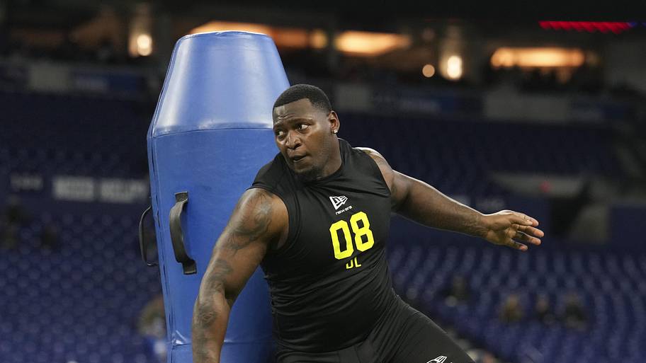 Buffalo Bills need to make critical defensive line decision involving ...