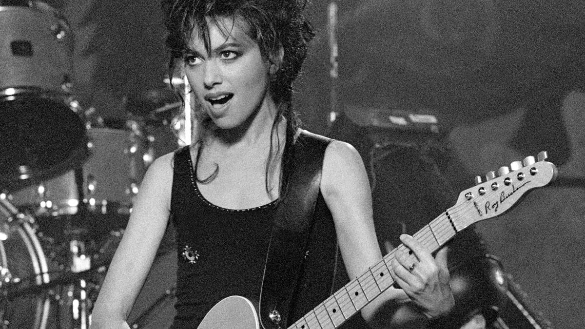 Susanna Hoffs, 67, dances in pink dress on Instagram