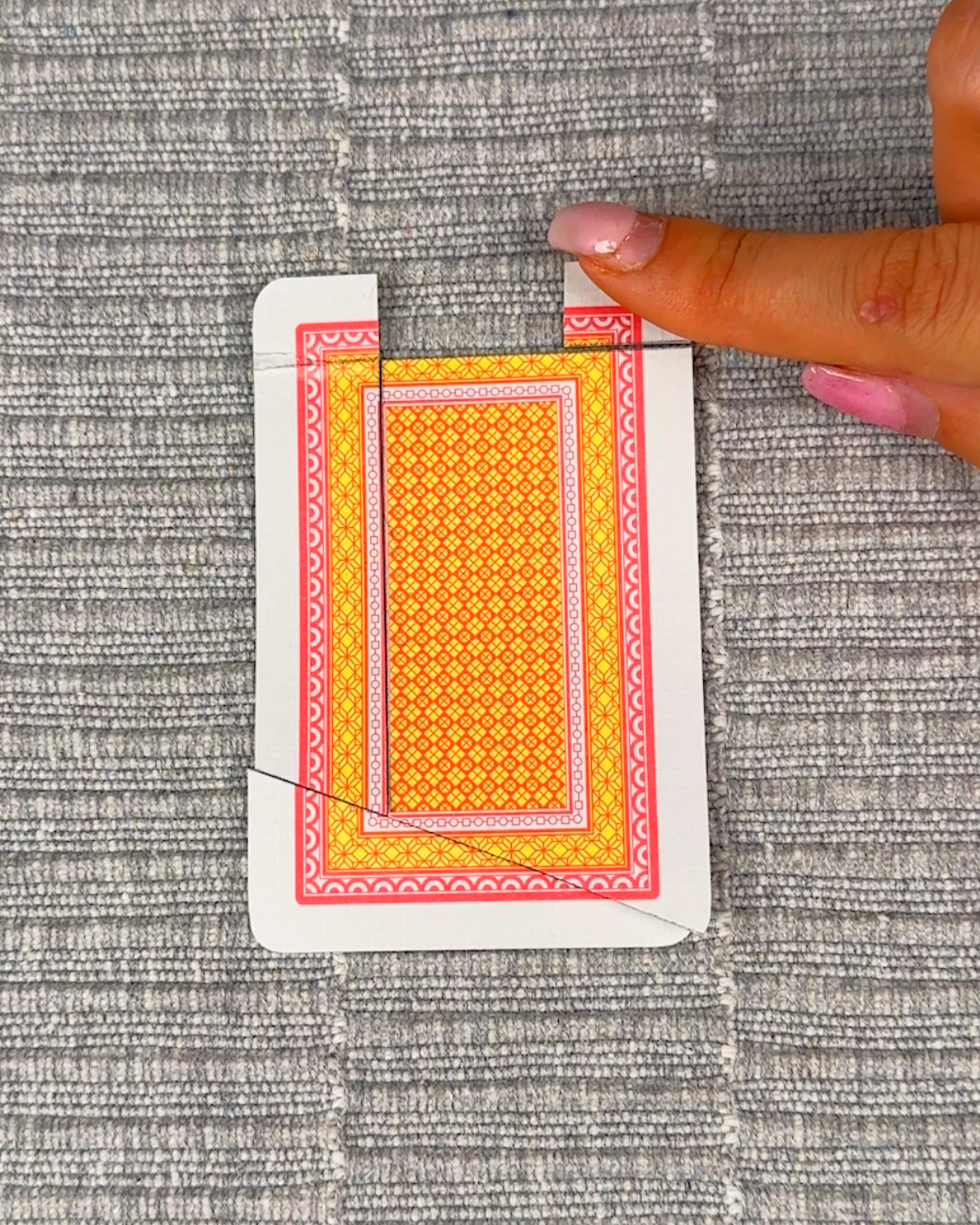 This card trick is impossible to solve 🃏🤔