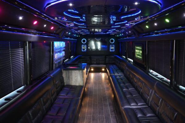 Toronto limo rentals for stylish and comfortable transportation