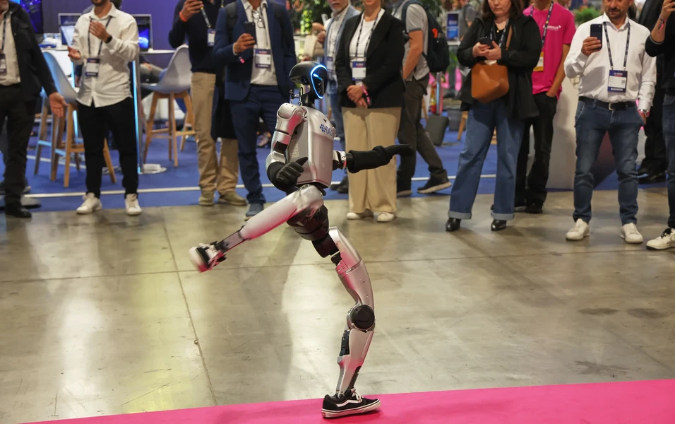CSIRO unveils AI hub to speed robot decision-making
