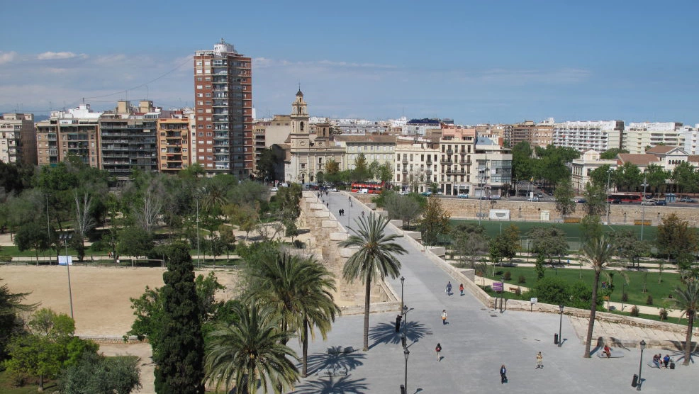 Valencia’s futuristic riverbed you can walk through