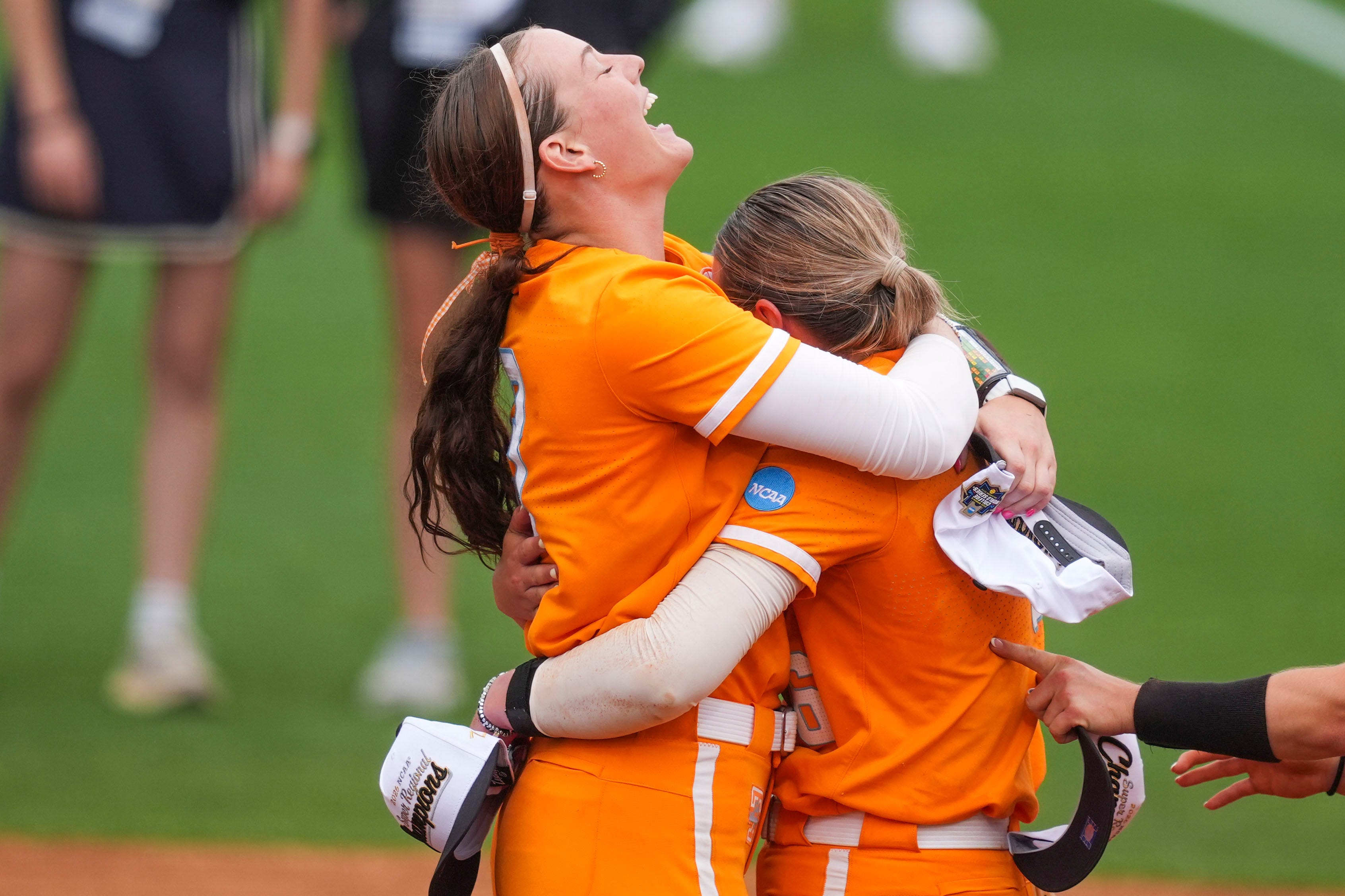Emma Clarke's path for Tennessee softball to WCWS includes car ...