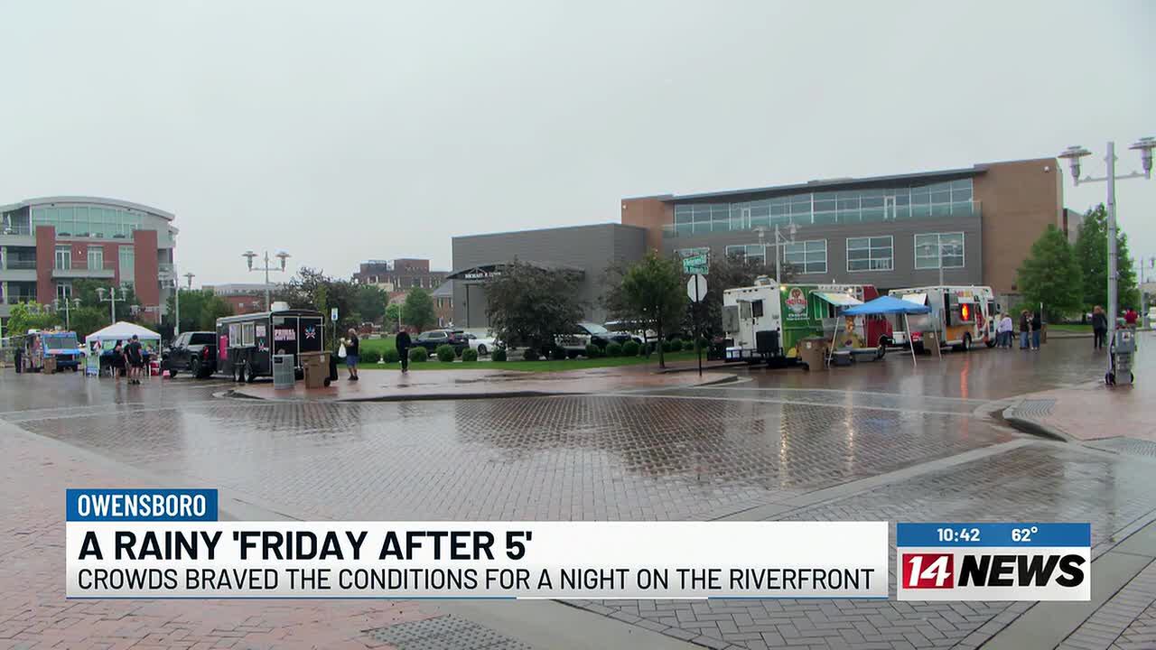 Crowds brave a rainy 'Friday after 5' in Owensboro