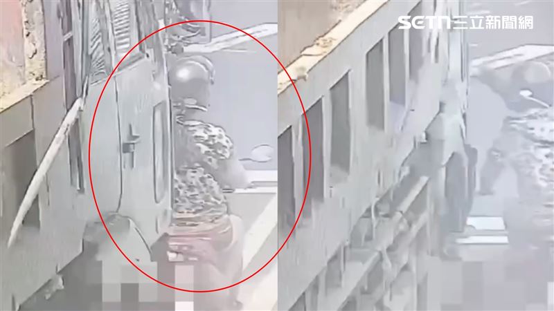 身體涼半截…砂石車闖紅燈撞人「失重心險遭輾斃」15秒畫面曝!