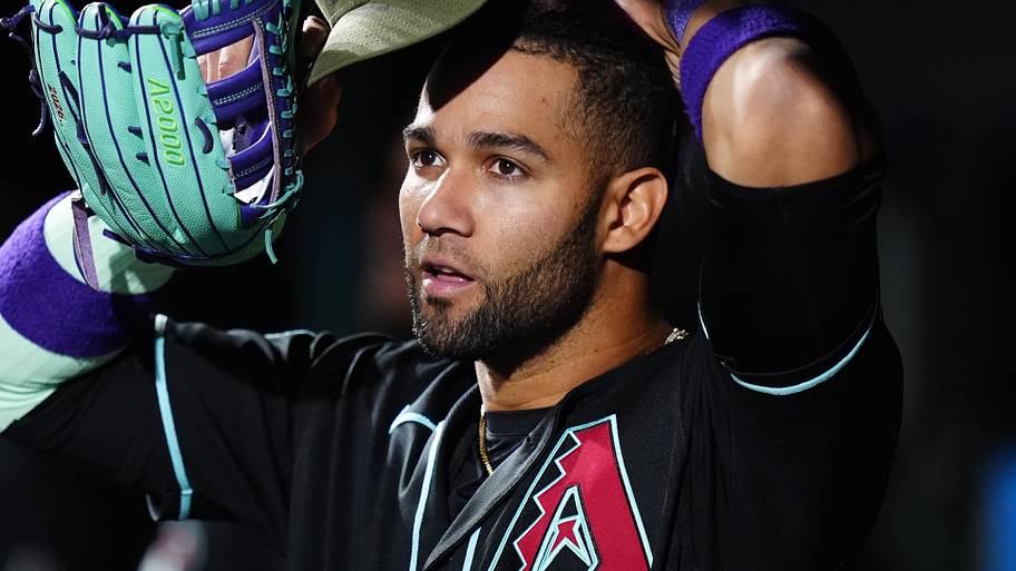 D-backs' Lourdes Gurriel Jr. removed from game with injury concern