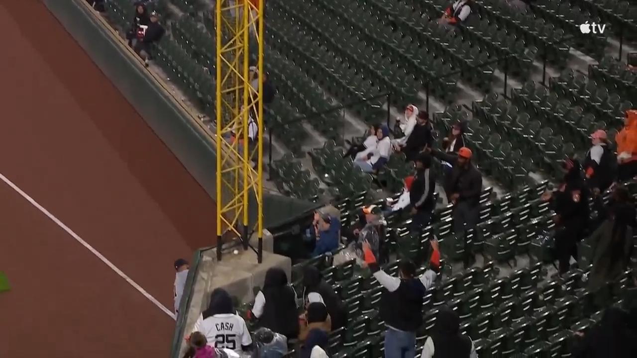Moment: Jackson Holliday’s odd 337-foot homer sneaks under the foul ...