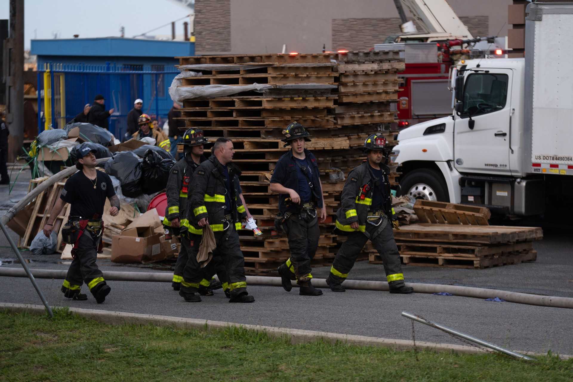 1 person has died after blast at New York City shipyard that also ...