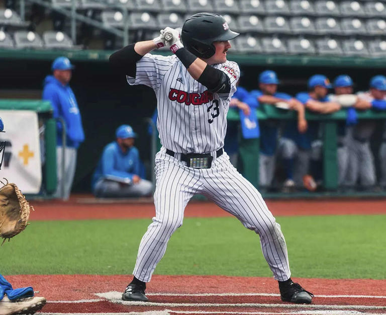 SIUE drops OVC Baseball Touney semi, faces Saturday elimination game