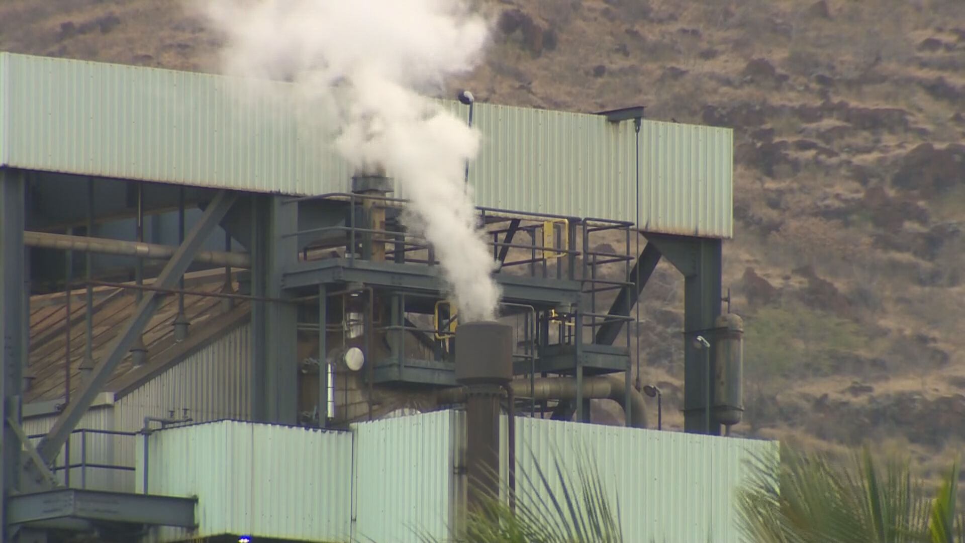 HECO and environmental advocates split over Hawaii clean-air plan